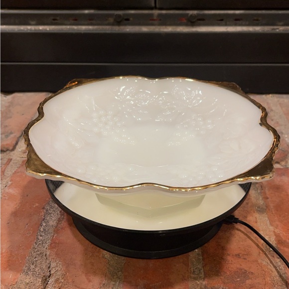 Kitchen | Vintage Milk Glass Bowl With Gold Trim | Poshmark